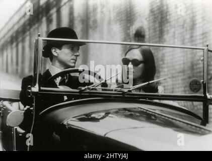 THE AVENGERS -1998 UMA THURMAN Stock Photo - Alamy