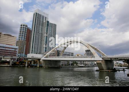 The Binondo Intramuros Bridge over the Pasig River, manila, The ...