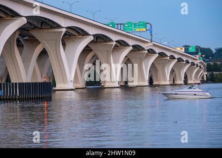 Woodrow Wilson Bridge Linking Alexandria, Virginia to National Harbor ...