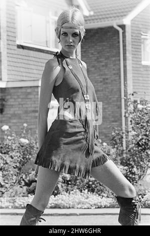 Model Twiggy real name Lesley Hornby Stock Photo - Alamy