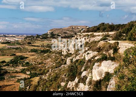 Victoria Lines, Malta. Mosta Fort Stock Photo - Alamy