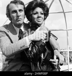Singer Shirley Bassey with her husband and manager Sergio Novak. Miss ...