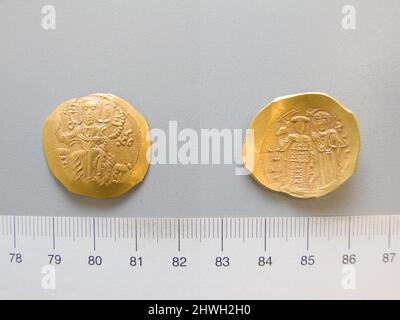 Hyperpyron of John II Komnenos 1118-11 AD Stock Photo - Alamy