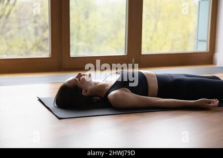 dead woman body lying on floor at crime scene Stock Photo - Alamy