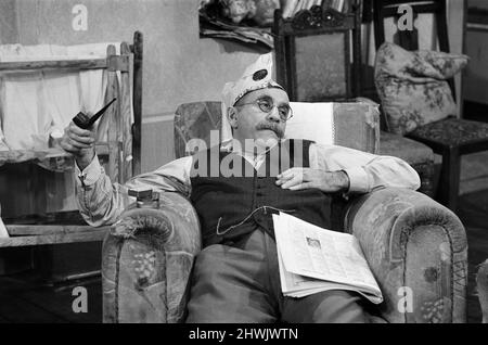 Rehearsals for a Christmas special of "Till Death Us Do Part". Pictured ...