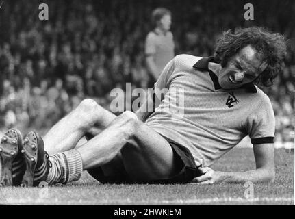 Derek Dougan, Wolverhampton Wanderers Stock Photo - Alamy