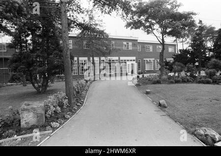 Tall Trees Hotel and Nightclub in Yarm. 1971 Stock Photo - Alamy