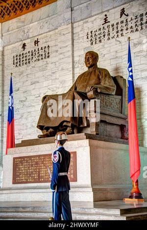Statue of Chiang Kai Shek in Chiang kai Shek Memorial Hall Taipei ...