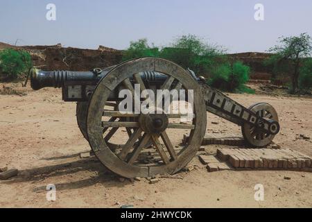 Interior details and rooms in the Temple of the Tooth Relic, in Kandy ...