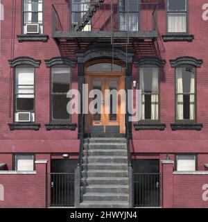 Vintage terraced city style apartment building entrance Stock Photo - Alamy