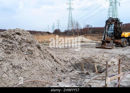 Wellpoint installation to get rid of high groundwater, visible metal ...