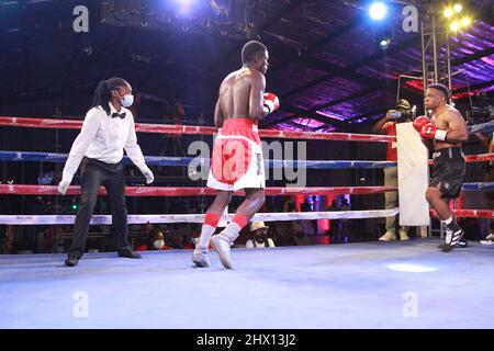 Harare, Zimbabwe. 4th Mar, 2022. Diana Makumbe (C) referees a boxing ...