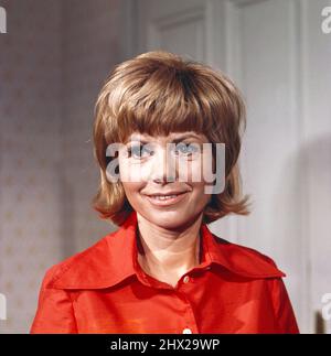 Elfriede Ott, Schauspielerin, Kabarettistin, Sängerin aus Österreich ...