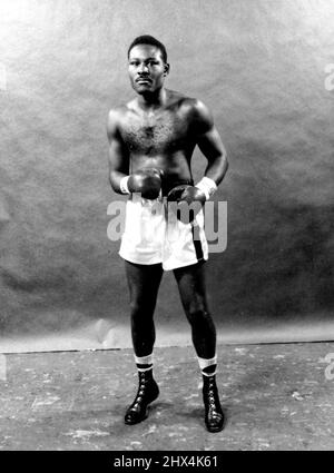 Vintage portrait photo of heavyweight boxer "Sailor" Tom Sharkey (1873 ...