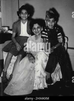 The Begum Habib Ibrahim Rahimtoola, wife of the first High Commissioner ...