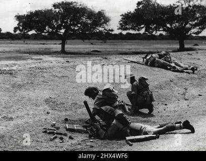 BATTLE TRAINING FOR MARINES. 5 JANUARY 1944, ROYAL MARINE DEPOT, DEAL ...