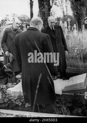 Famous Polish Scientist Is Commemorated In A London Cemetery -- A memorial plaque to Sir Paul ...