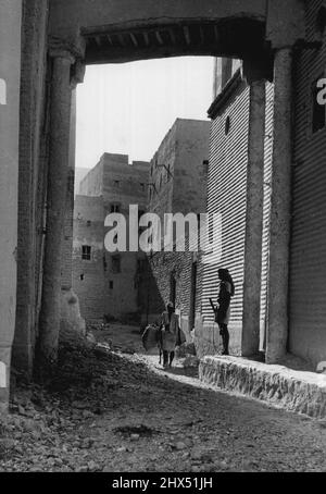 Aden, Yemen - Street Scene Stock Photo - Alamy