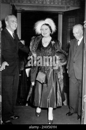 Lord and Lady Nuffield Stock Photo - Alamy