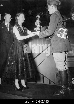 Foxhunter Harry Llewellyn Stock Photo - Alamy