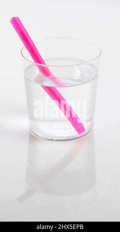Refraction of a straw in a glass of water Stock Photo - Alamy