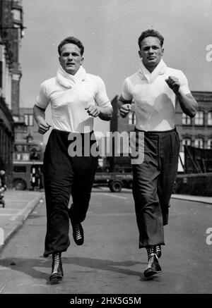 Henry Cooper and Twin brother George as small children dbase Stock ...