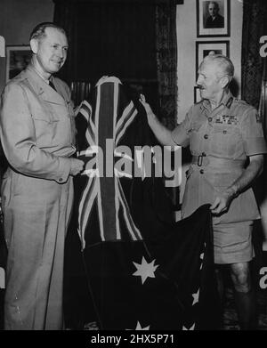 Commander of the air forces Lieutenant General B.A.C. (Ben) Droste (l ...