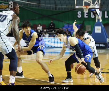 10th Mar, 2022. Basketball: Seoul Samsung Thunders vs. Jeonju KCC Egis ...