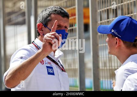 Bahrain, UAE, 10/03/2022, (L to R): Guenther Steiner (ITA) Haas F1 Team ...