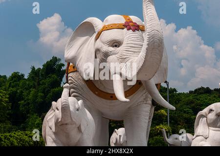 Statue of white elephants at Fo Guang Shan Monastery in Kaohsiung ...