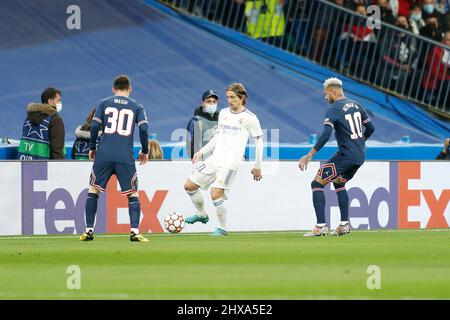 Luka Modric of Real Madrid and Neymar Jr of Paris Saint-Germain in ...