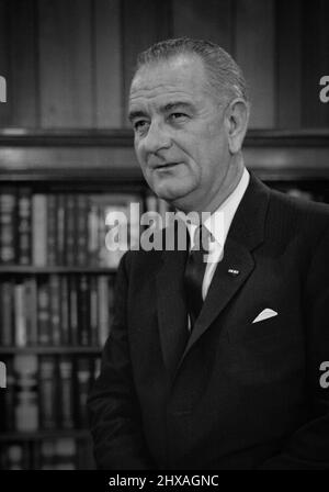 President Lyndon Johnson. Official portrait taken by Arnold Newman in ...