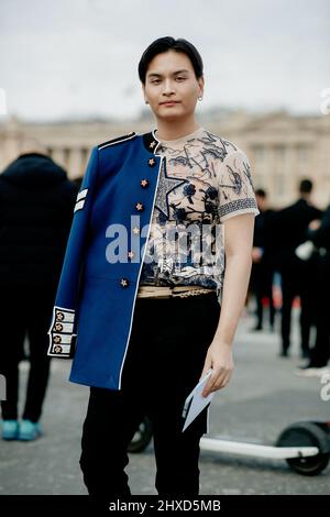 Street style, Fredy Li arriving at Schiaparelli Spring Summer 2022 ...