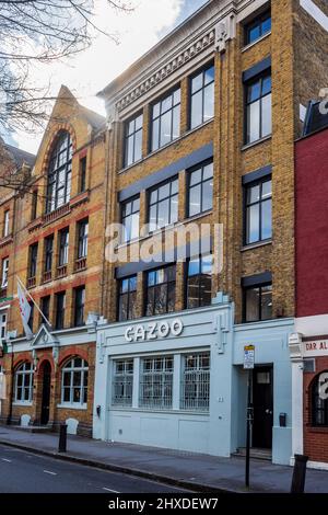 Cazoo HQ on Chalton Street in Euston, London. The Cazoo company ...