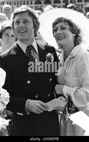 Michael Aspel TV Presenter July 1998 With his wife at the Dorchester ...