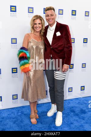 Glennon Doyle & Abby Wambach arrives at the Human Rights Campaign Hosts ...
