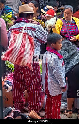 Guatemalan indigenous family in traditional clothing Stock Photo - Alamy