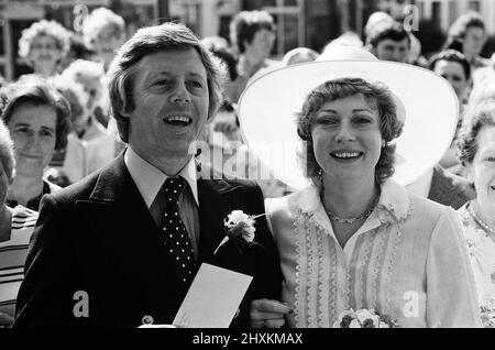 Michael Aspel TV Presenter July 1998 With his wife at the Dorchester ...