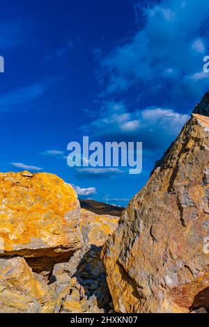Closeup of the rock debris blocks Stock Photo - Alamy
