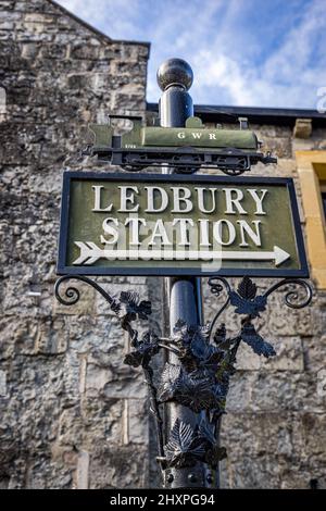 Ledbury train station Stock Photo - Alamy