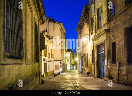 small alley by night in Aix en Provence, France Stock Photo - Alamy