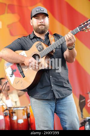 Zac Brown with the Zac Brown band performs on stage during the 2016 ...