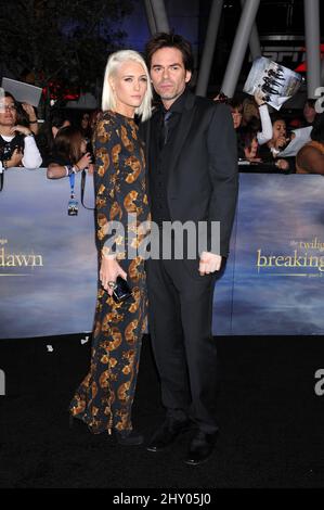 Billy Burke at the world premiere of "The Twilight Saga: Breaking Dawn ...
