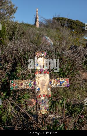 The Albany Bulb is a unique waterfront park located along the San ...