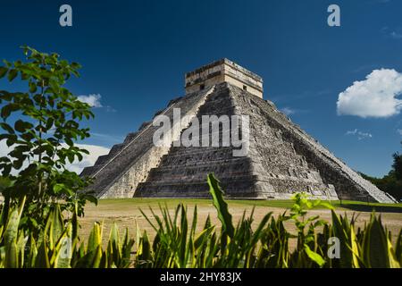 Beautiful shot of El Castillo pyramids in Mexico Stock Photo - Alamy