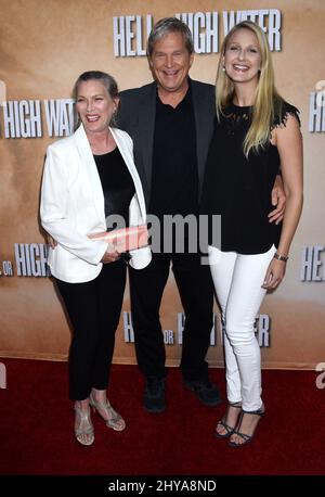 HOLLYWOOD, CA - AUGUST 10: (L-R) Susan Bridges, actor Jeff Bridges and ...