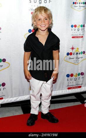 Tydus Talbott arrives at Jake Paul and Tana Mongeau's wedding reception ...