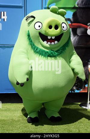 Leonard, Angry Birds at 'The Angry Birds Movie 2' World Premiere held ...