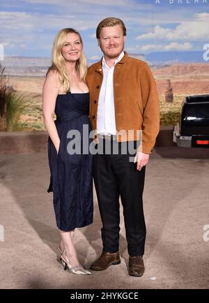 Kirsten Dunst and Jesse Plemons arriving at the 83rd Annual Golden ...