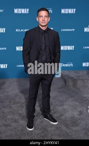 James Carpinello attending the World premiere of Midway Stock Photo - Alamy